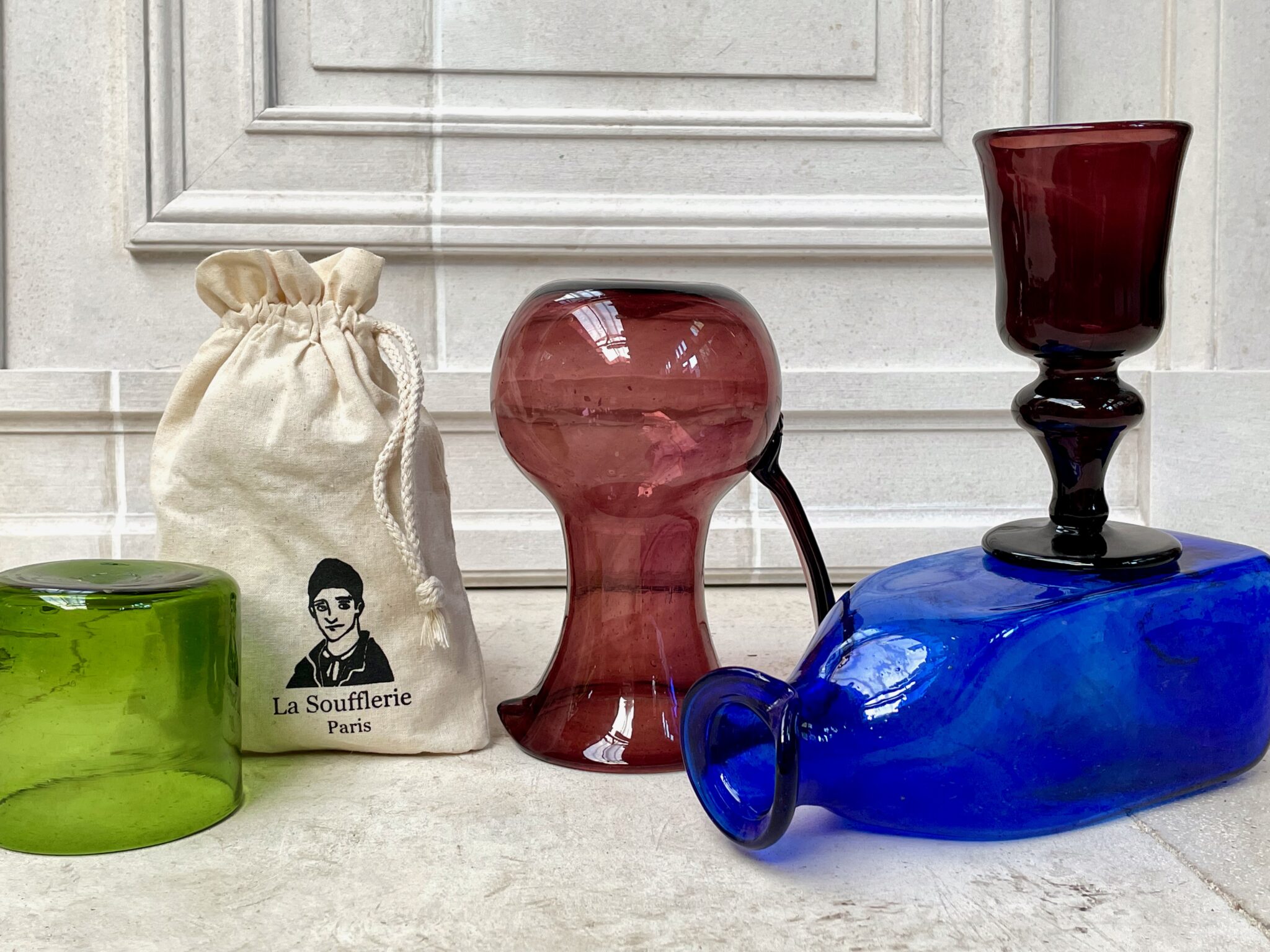 Colored Glassware: Recycled Glass & Natural Pigments - La Soufflerie