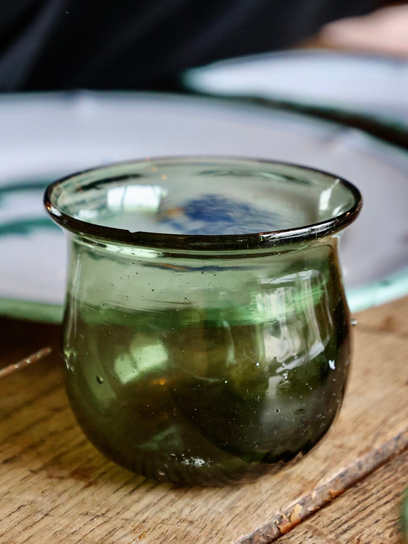 Pocula Large Vert Fumé - La Soufflerie - Mouth-blown from recycled glass
